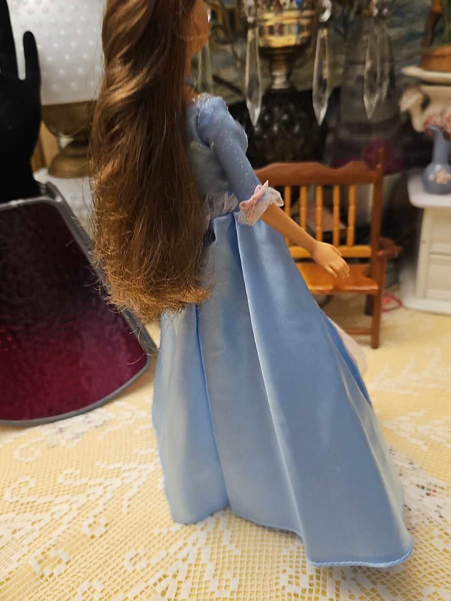 Barbie La Princesa Y La Mendiga Erika Barbie As The Princess And The