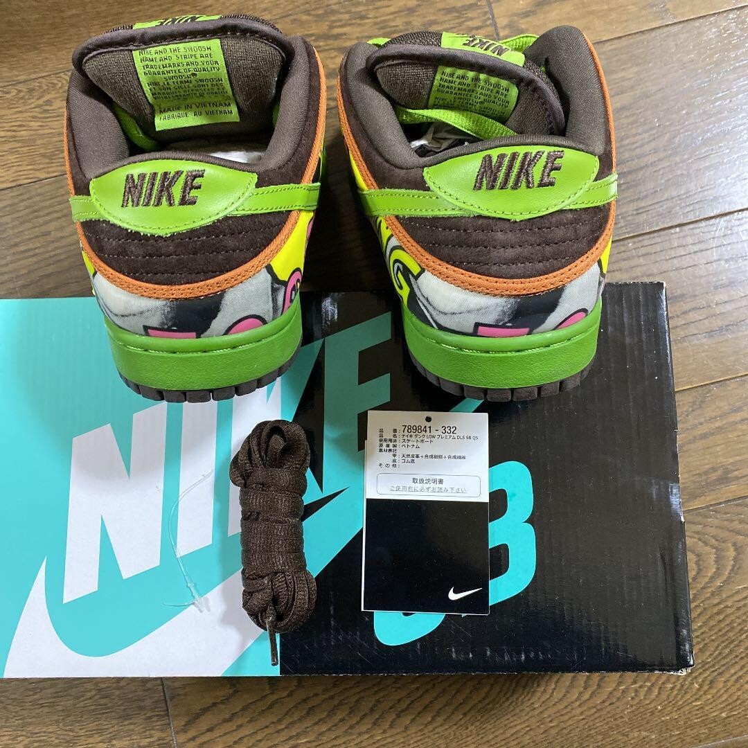 Nike DUNK LOW PRM DLS SB QS Nike DUNK LOW PRM DLS SB QS
