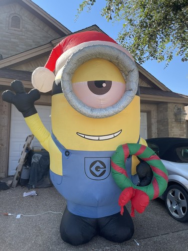 Christmas 9.5 ft Giant Airblown Inflatable Lighted Despicable Me Stuart ...