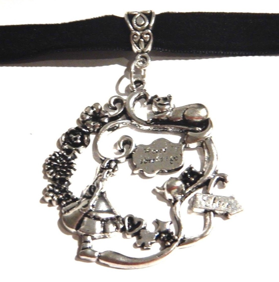 Alice in wonderland choker store