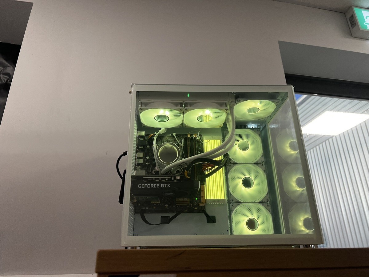 White Case Gaming RGB PC Computer i7 QUAD 16 GB 1TB SSD RTX White Case Gaming RGB PC Computer i7 QUAD 16 GB 1TB SSD RTX