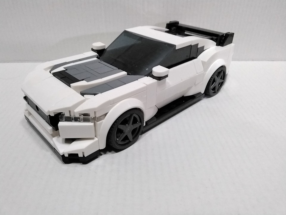 LEGO 76920 Speed Champions Ford Mustang Dark Horse & Custom Black Ford ...