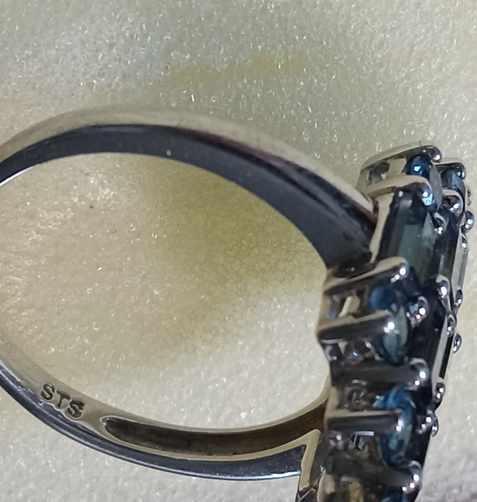 Blue topaz sterling cluster STS ring Beautiful sz 9 Round /Emerald cut ...