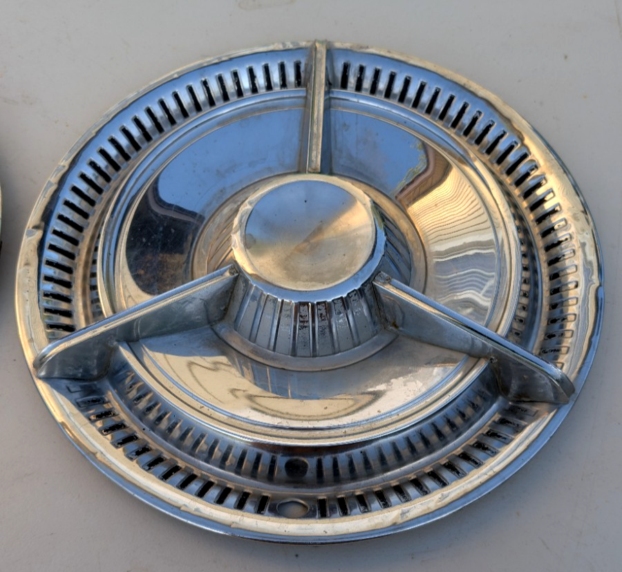 1959 PONTIAC BONNEVILLE/CATALINA- 3 BLADE SPINNER HUBCAP-ORIGINAL | eBay