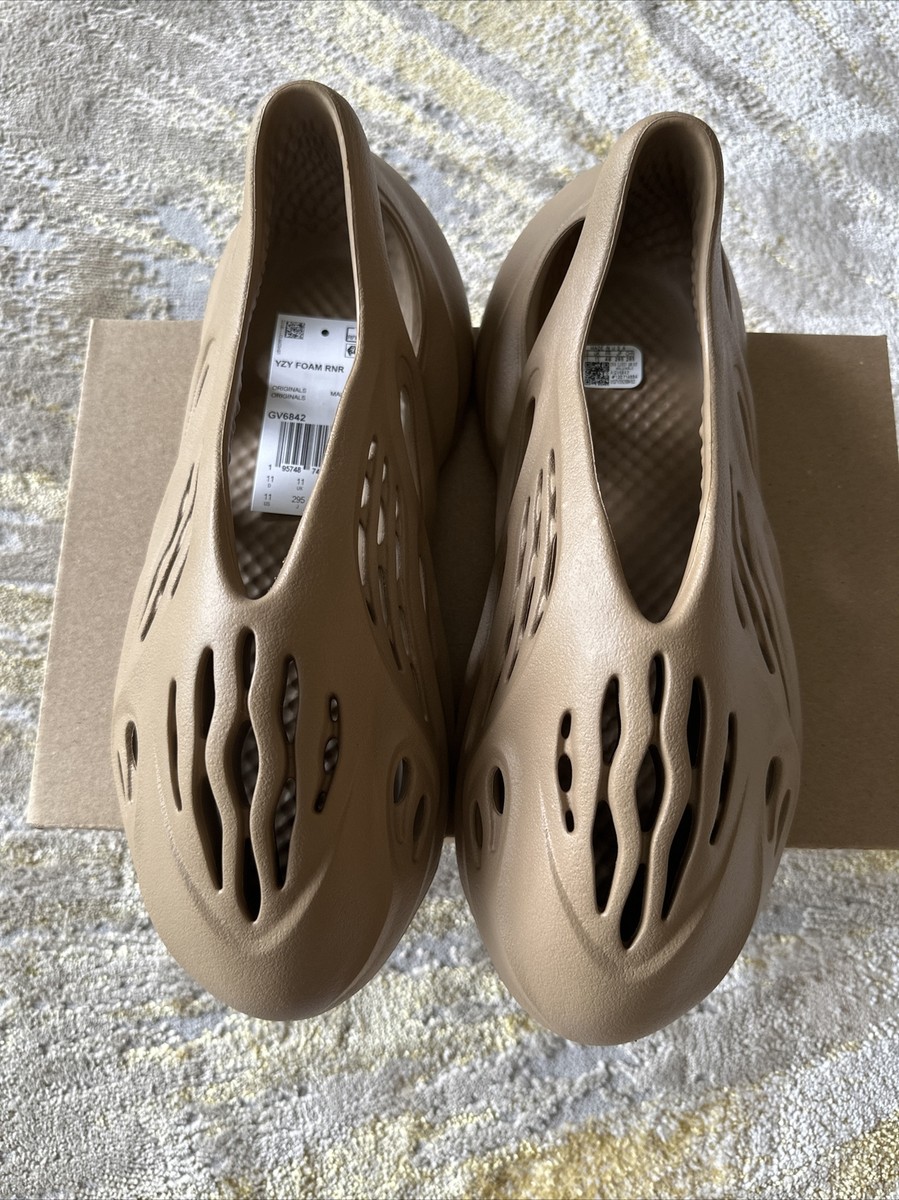 Yeezy Foam Runner Clay Taupe Size 11 | eBay Yeezy Foam Runner Clay Taupe Size 11 | eBay