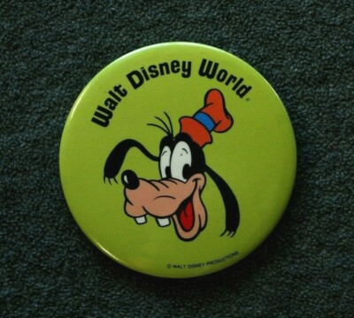 Goofy Walt Disney World Souvenir Pinback Button Walt Disney Productions ...