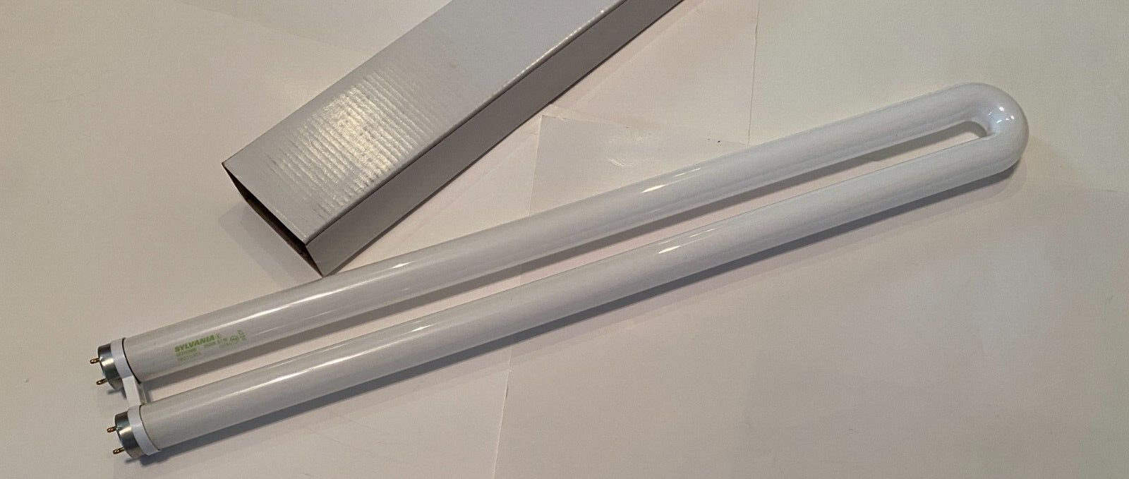 Case of 12 SYLVANIA Fbo31/835 Octron 31w Lamp Light Bulbs 3500k ...