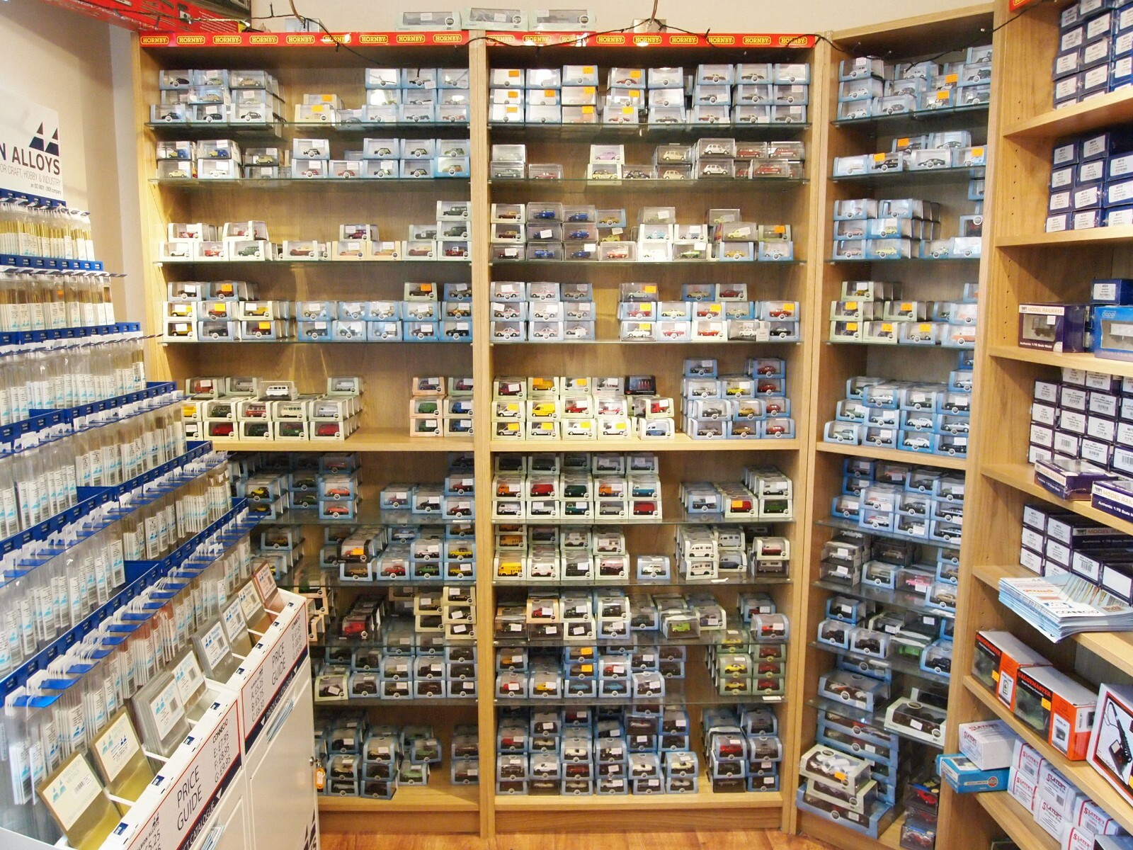 Oxford 76WE001 Express Dairies Electric Milk Float 00 Gauge =1:76 Scale ...