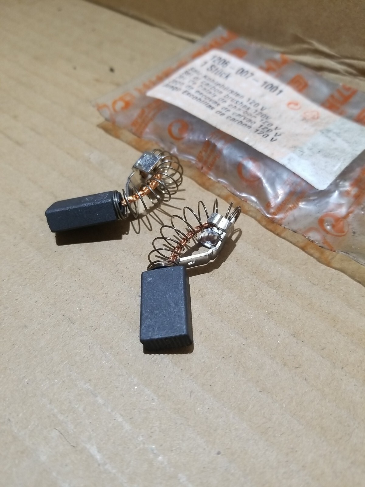 NEW OEM STIHL Carbon Brushes Set 1206 007 1001 Fits MSE C-BQ 180 MSE ...