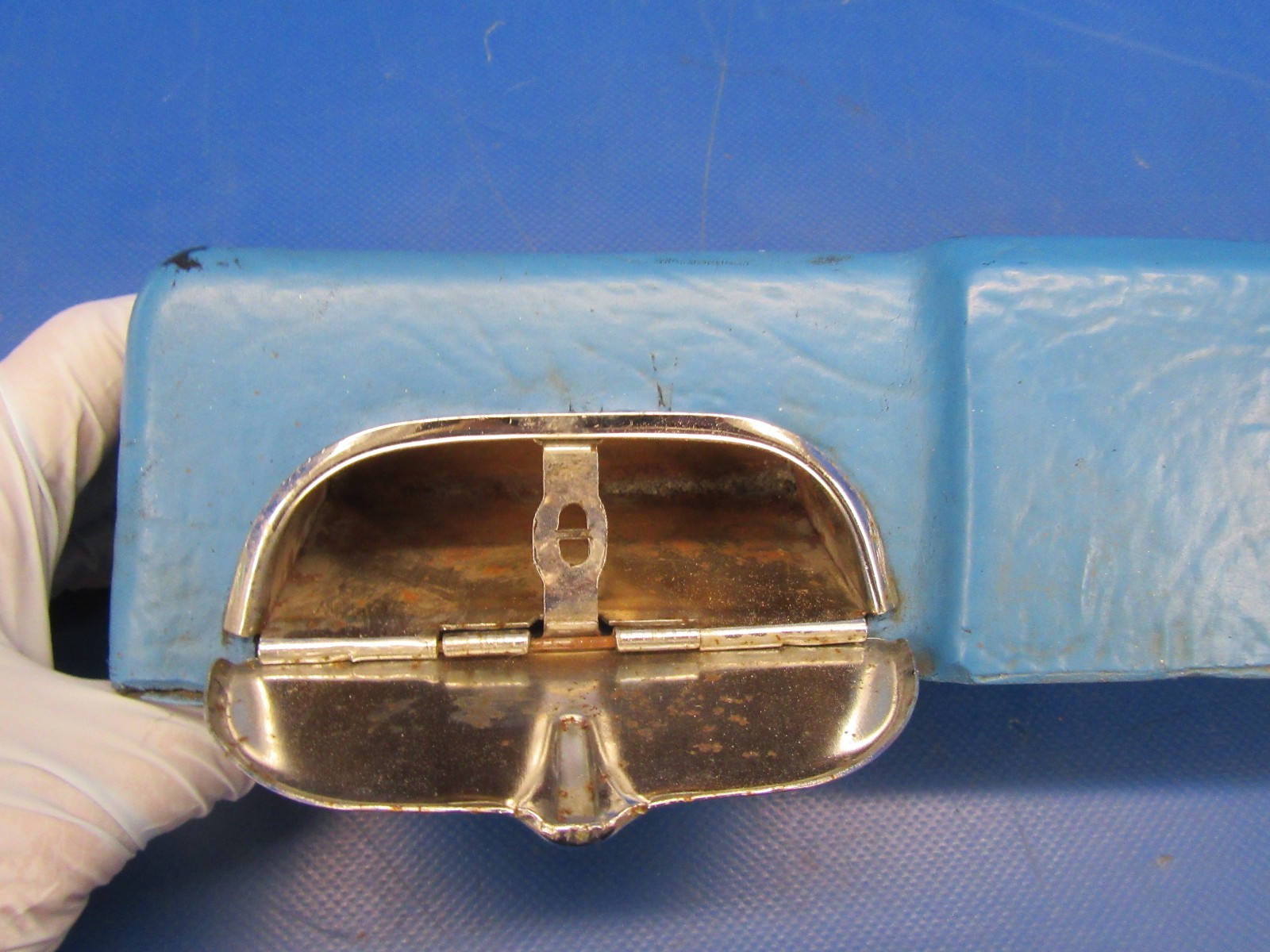 Cessna 172 Arm Rest RH Turquoise w / Ash Tray (0518-290) | eBay