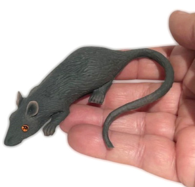 1 LIFELIKE RUBBER MOUSE Gray Rat Fake Cat Toy Halloween Prop Tail Joke ...