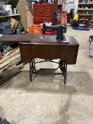 Sewing (Pre-1930) - Standard Sewing Machine