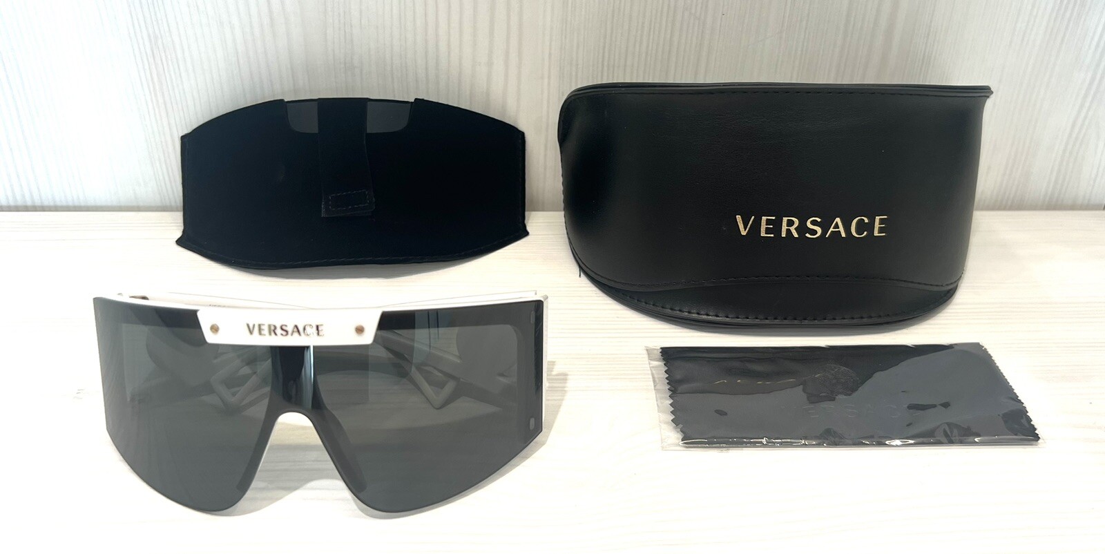100% Authentic VERSACE SHIELD SUNGLASSES MOD 4393 - Gem