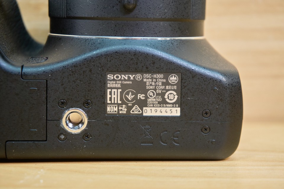 Sony Cybershot H300 Black 20.1MP Digital Camera, with 35x Optical Zoom ...