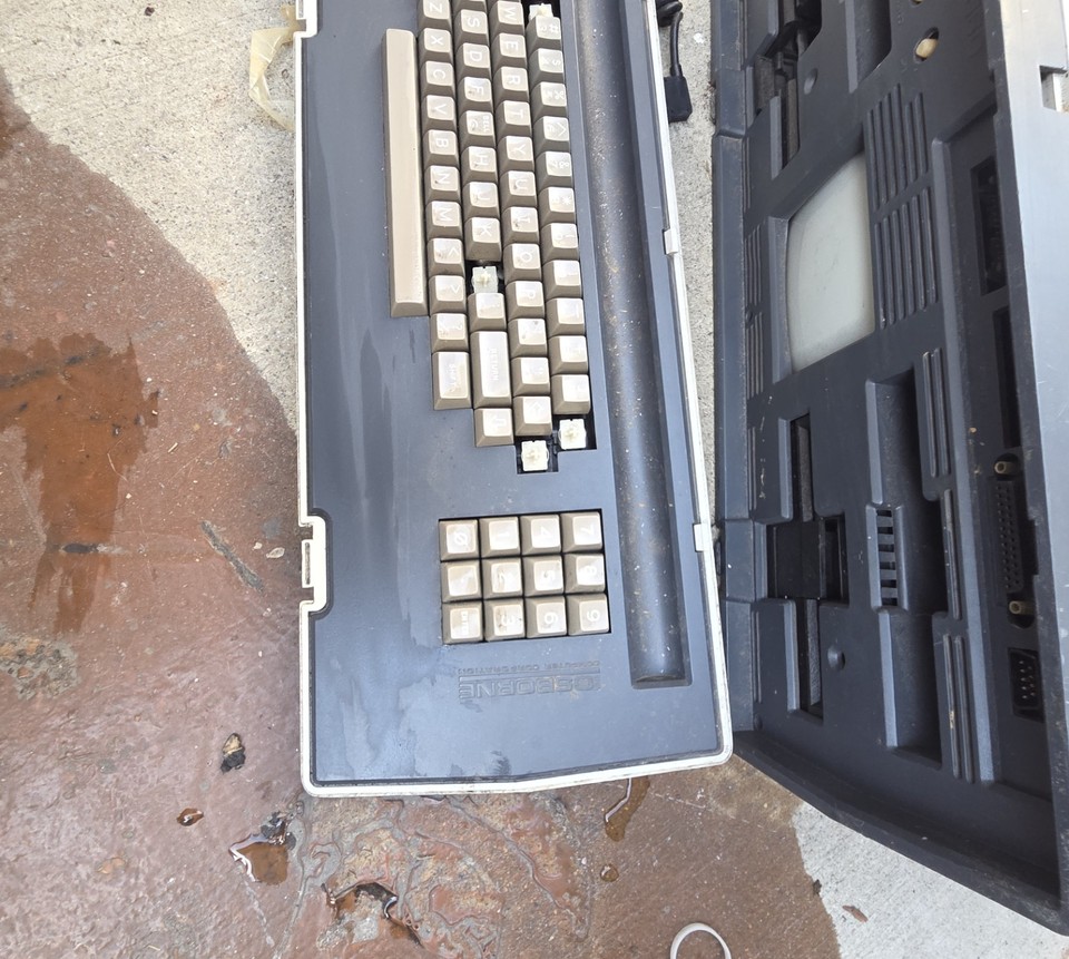 Vintage Osborne Portable Computer for part only | eBay