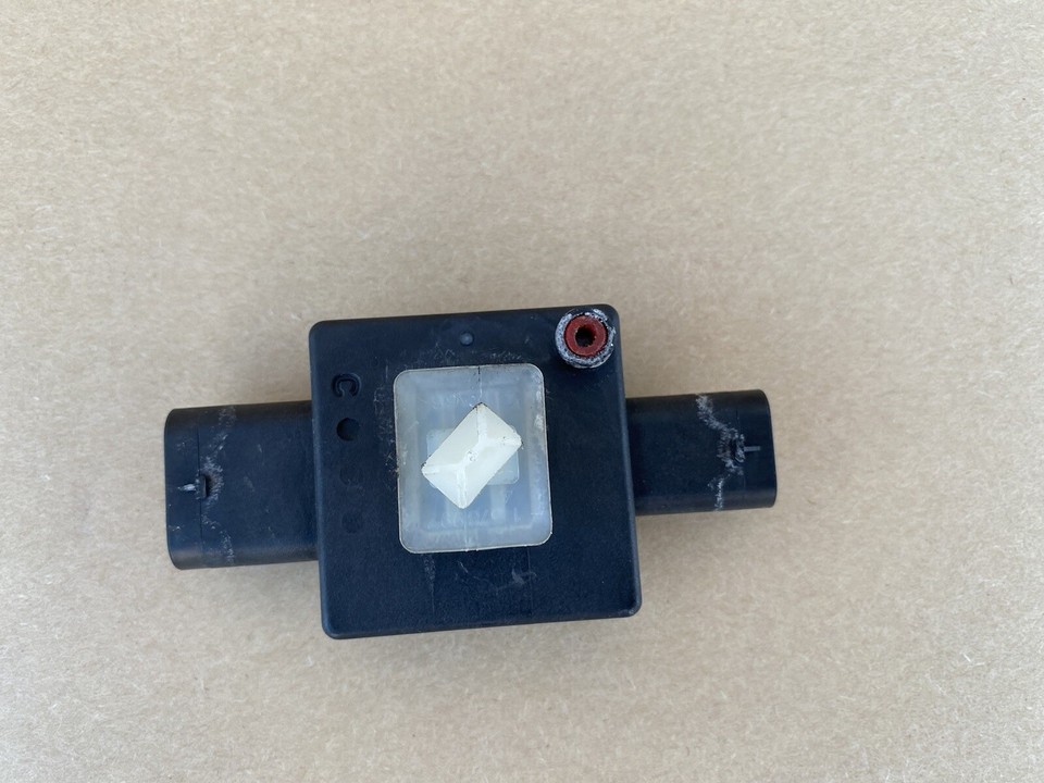 BMW E90 335d and E70 X5 535d AdBlue Sensor 506063299051 | 16197204753 | OE