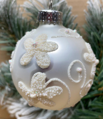 EUC S/4 Glass Ball Ornaments, Flower Design, White, White Glitter, 2 5/ ...