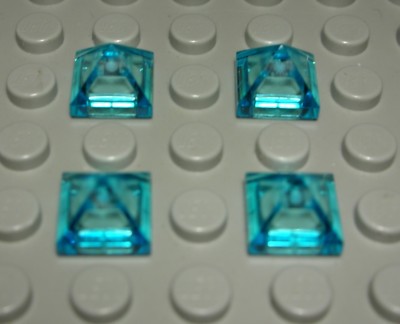 Lego Mattone Punta 1x1x0,6 Trasparente Azzurro Chiaro 4 Pezzi | eBay