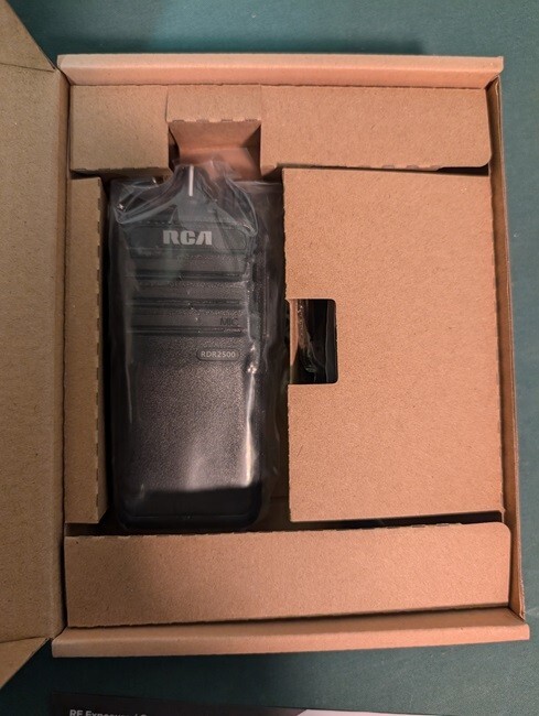 RCA RDR2500 Digital Two Way Radio UHF 400-470MHz Package | eBay