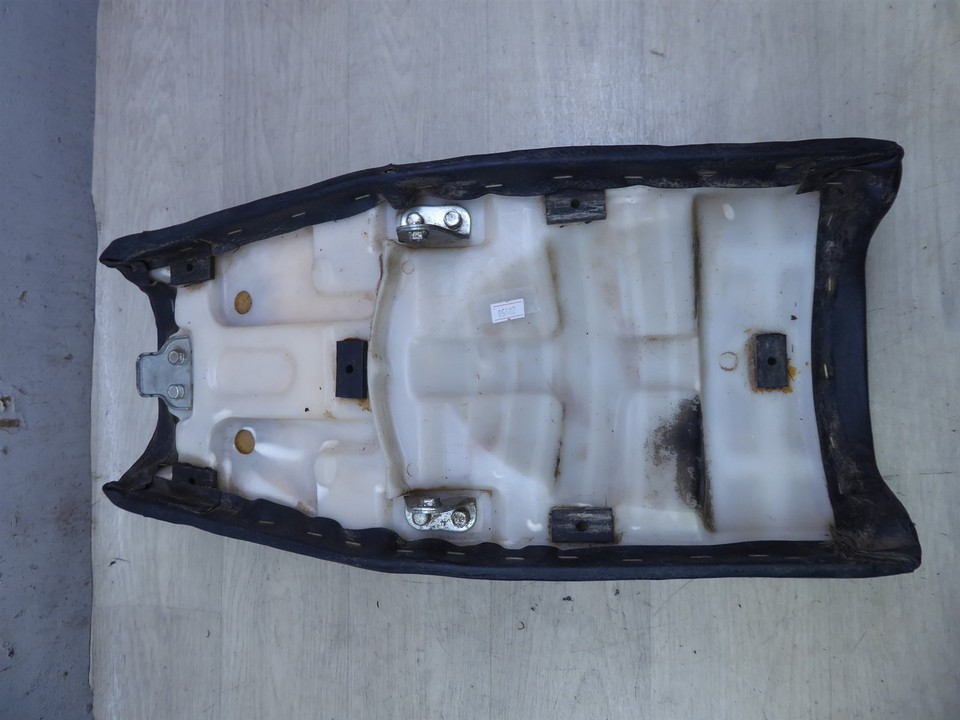 1978 Yamaha IT175 Enduro Y20958) seat saddle cushion pan | eBay