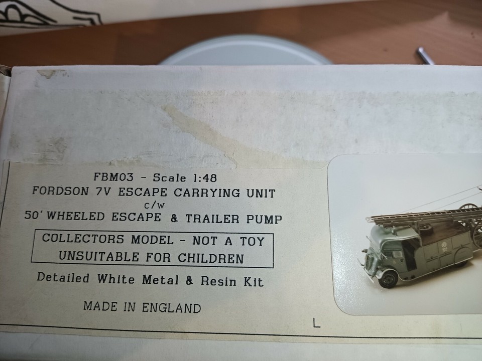 Fire Brigade Models 1/48 Scale FBM03 - Fordson 7V Escape Carrying Unit ...