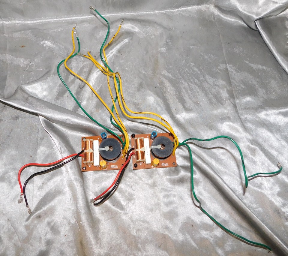 Infinity Beta 20 crossovers pair | eBay