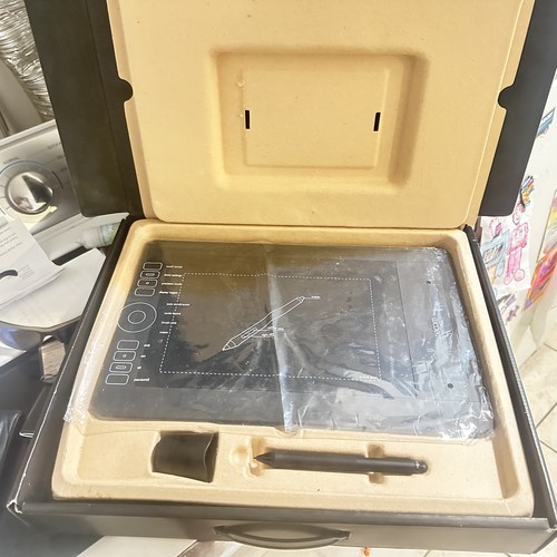 ^ Wacom Intuos5 Touch Medium Pen Tablet PTH650 | eBay