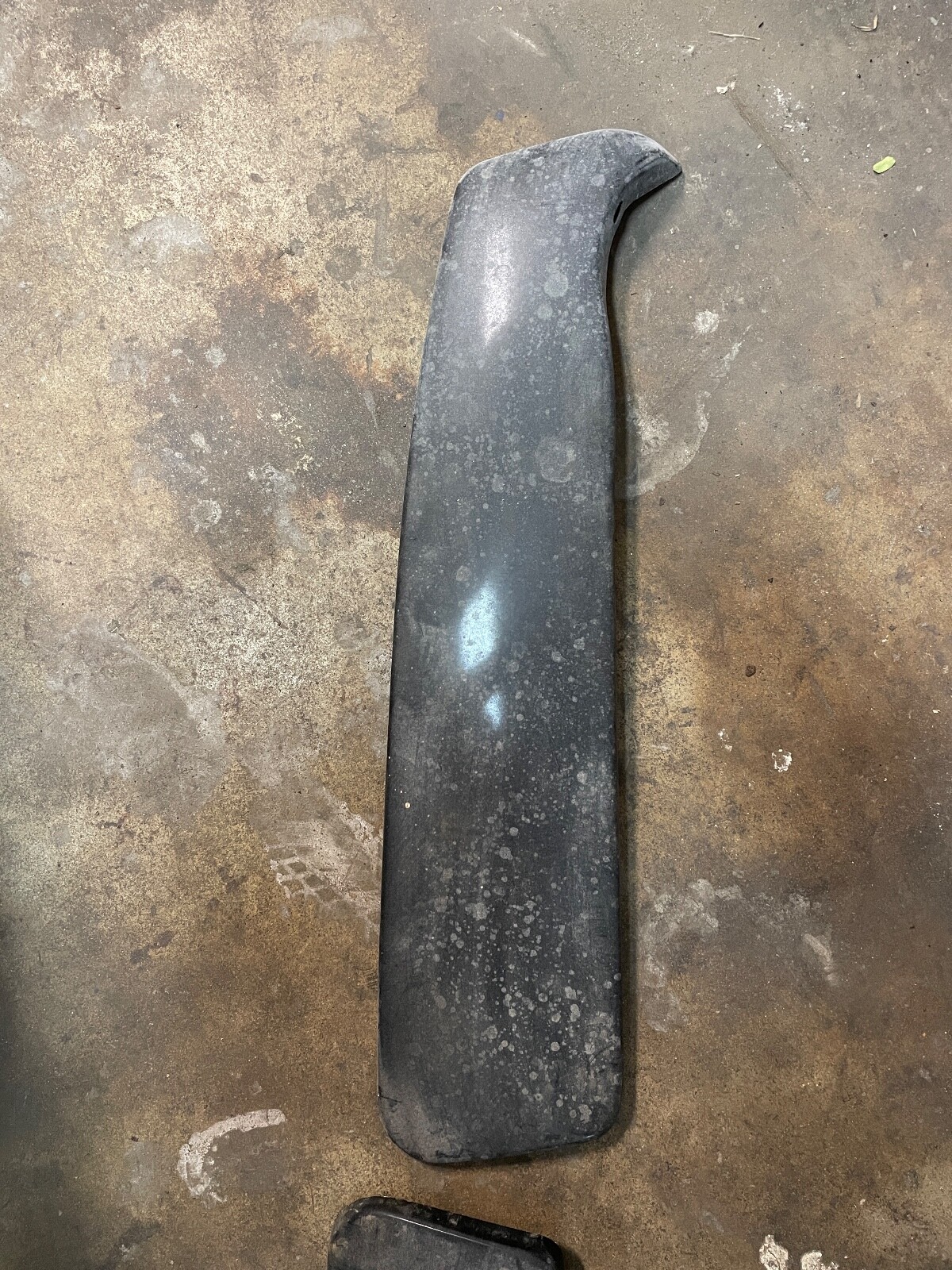 ROLLS ROYCE SILVER SHADOW FRONT BUMPER FILLER RIGHT SIDE FITS 1967 TO ...