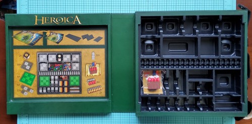 LEGO GAMES Heroica Limited Edition Storage Case +Extras from Castle ...