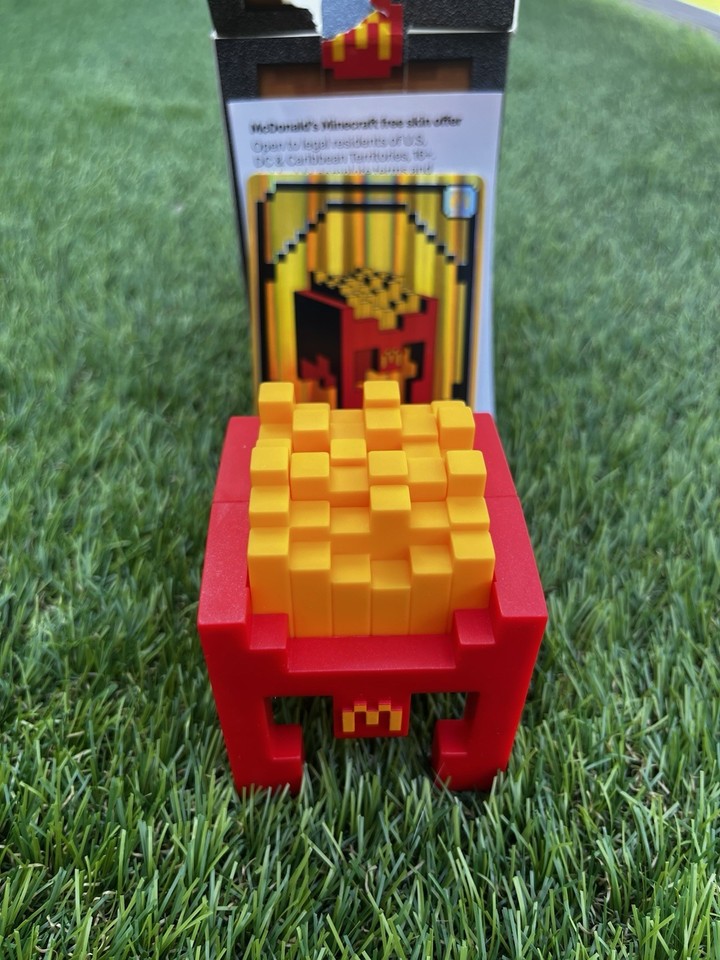 2025 McDonald's Minecraft Movie Toy FRY HELMET & New Foil Card & Unused ...