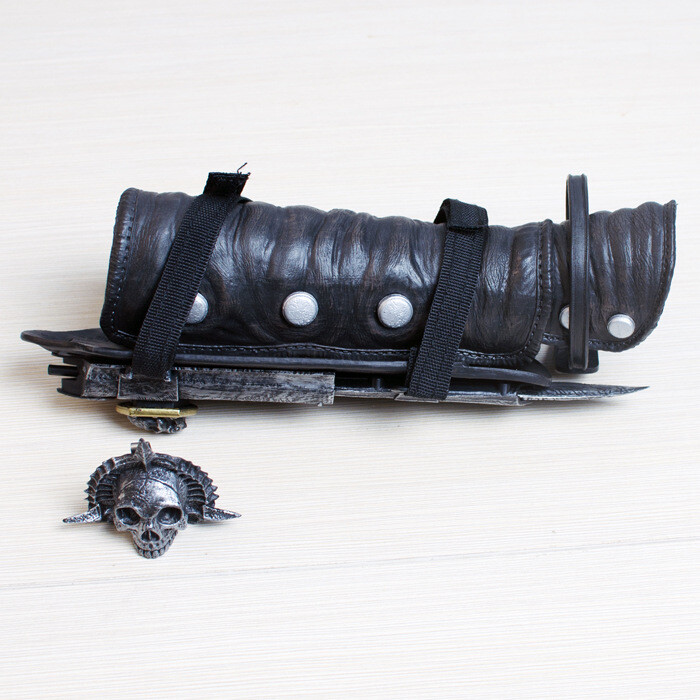 Assassins Creed 4 Edward Kenway Hidden Blade