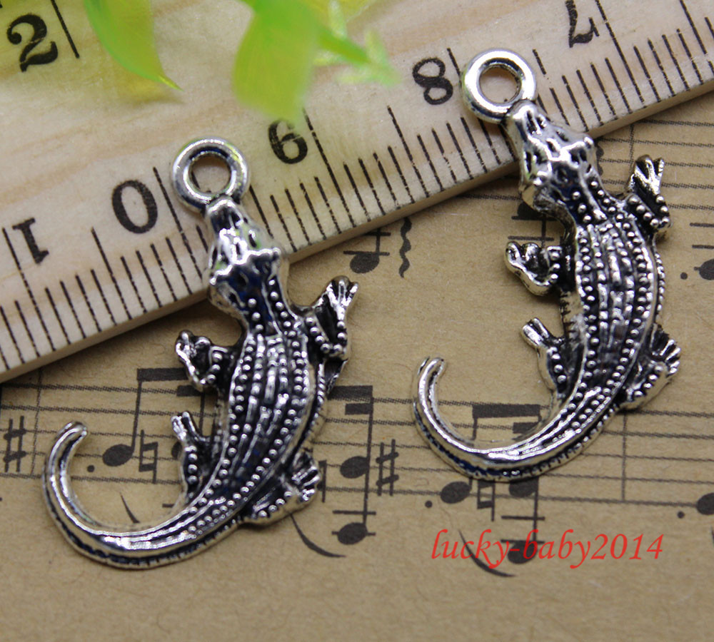 Lot 20/50pc retro style Lovely crocodile alloy charms pendants 27x17mm ...