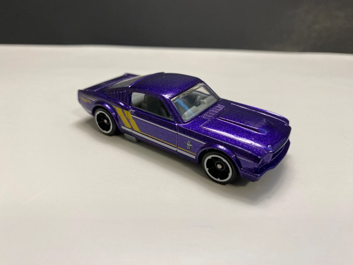 Mustang Diecast Model Greenlight 1:64 Scale 1965 Mustang Fastback ...