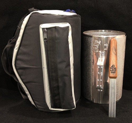 GUIRA PROFESIONAL DOMINICANA 24”X 12” CON SU ESTUCHE Y GANCHO INCLUIDO ...