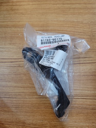 8119360170 Genuine Toyota RETAINER HEADLAMP 81193-60170 | eBay