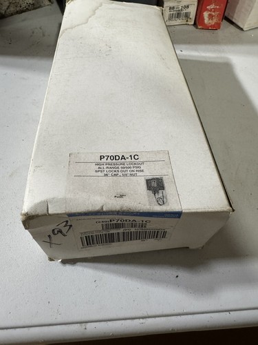 JOHNSON CONTROLS P70DA-1C | eBay