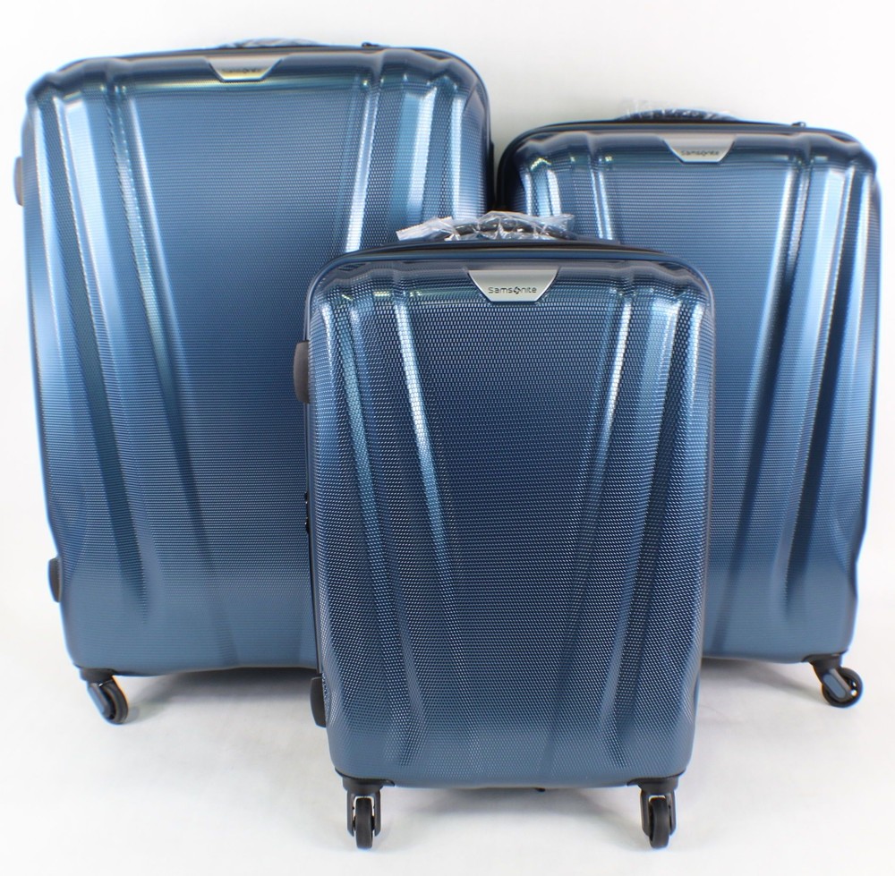 Travel smart with Blue Samsonite Spinner Luggage