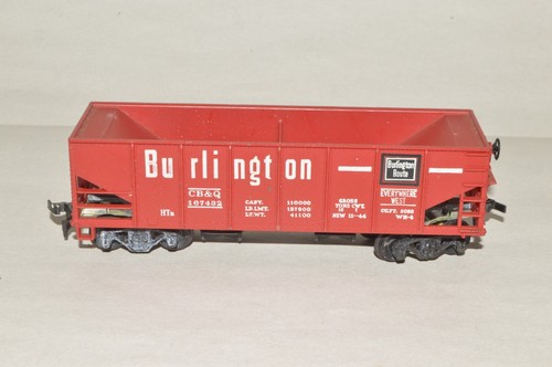 HO scale Tyco Burlington Route RR 2 bay operating unloading hopper car ...