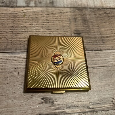 Collectible Cosmetic Compacts (1930-1949) for sale | eBay