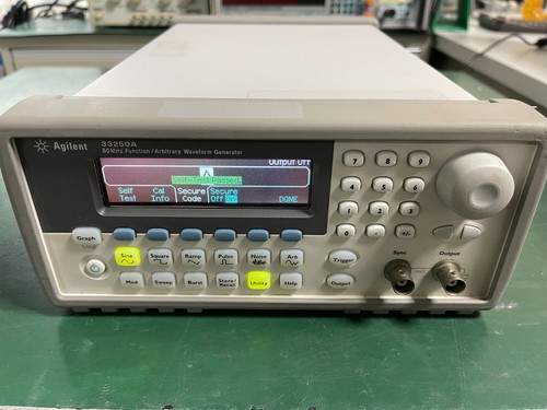 Agilent Keysight 33250A Function / Arbitrary Waveform Generator _ 1586 ...