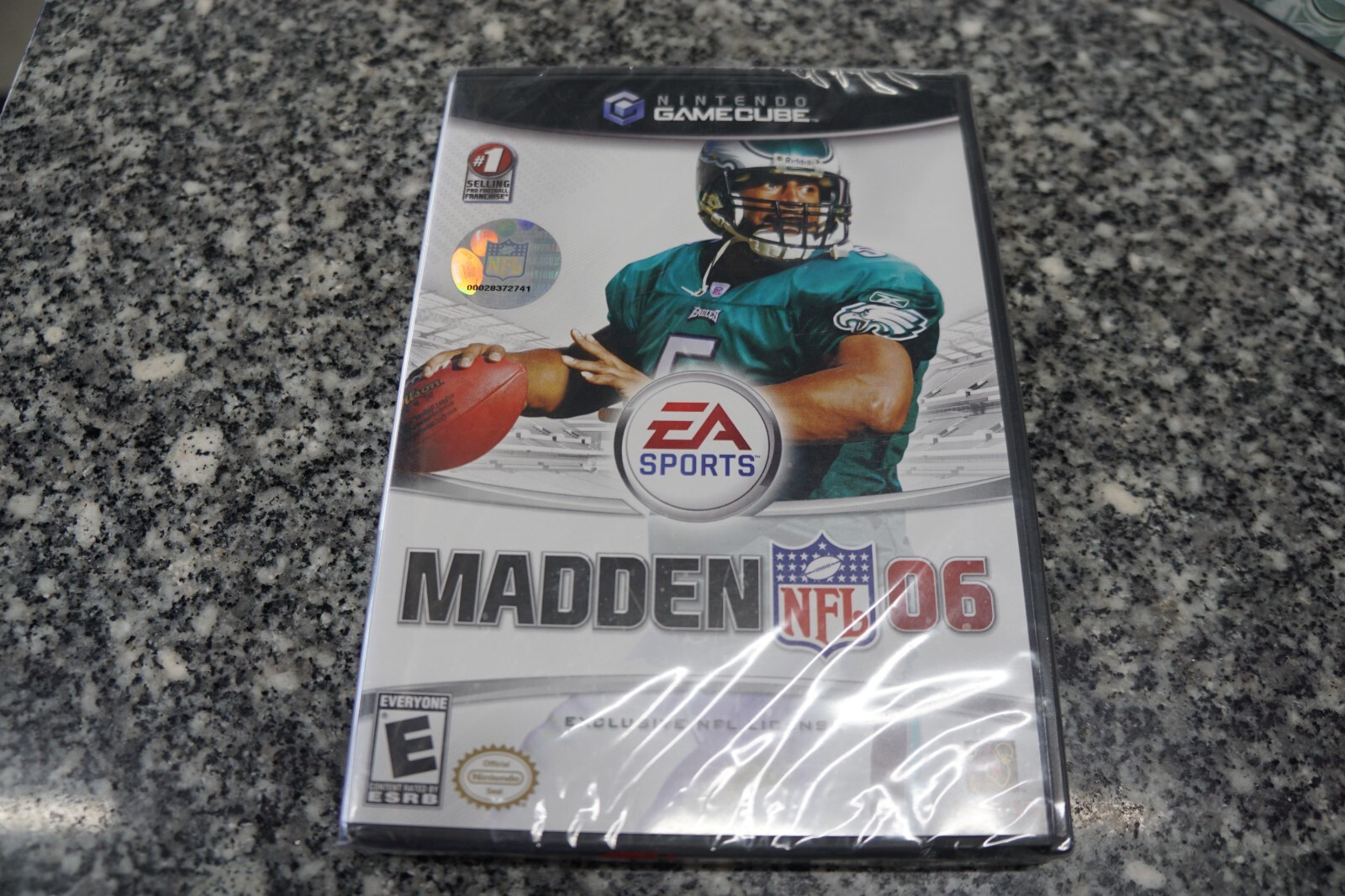 Madden NFL 06 Value - GoCollect (gamecube-madden-nfl-06 )