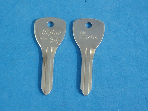 TWO CLASSIC MAZDA KEY BLANKS LOCKSMITH VINTAGE AUTO MZ10 X27 | eBay