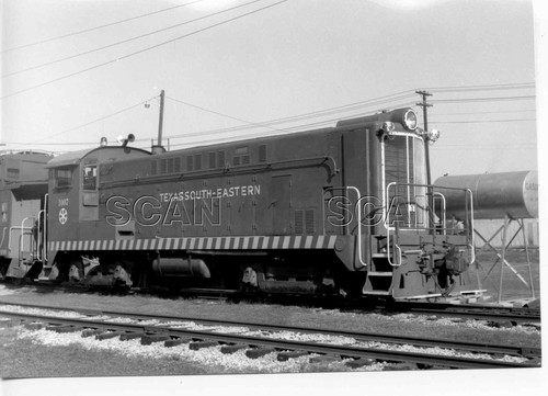 0BB607 RP 1973 TEXAS SOUTH-EASTERN RAILROAD LOCOMOTIVE #1007 DIBOLL TX ...