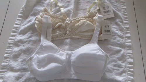 2 Mastectomy Bras ABC 32B Amoena Pocketed for Prosthesis Brand New W ...