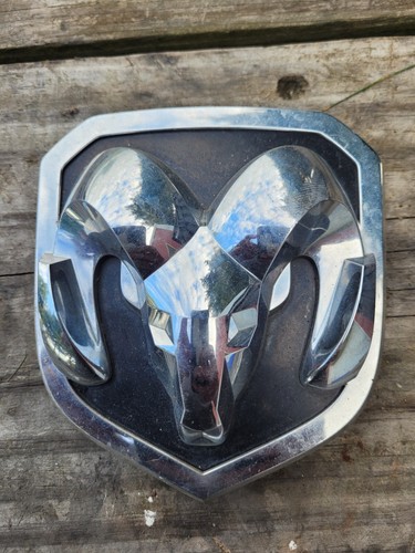 2016 2020 DODGE RAM FRONT GRILLE HEAD RAM EMBLEM OEM 68140322AA | eBay