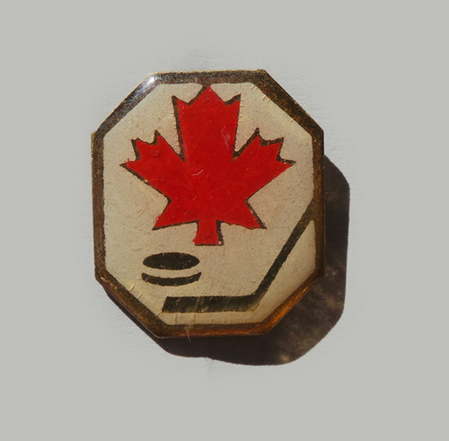 Pin Canada Hockey puck needle Badges pins | eBay