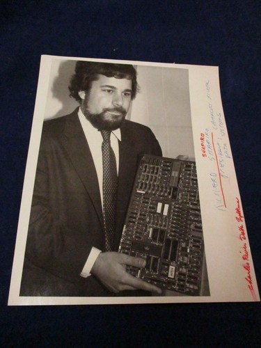 Glossy Press Photo 1983 Richard Shapiro Charles River Data Systems Pres ...