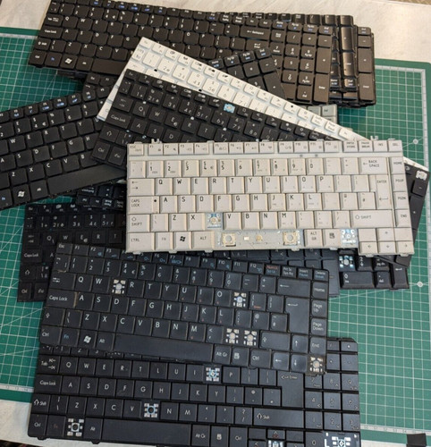 Job lot of 25x ACER Laptop Computer Keyboards for Spares, Repair or for ...