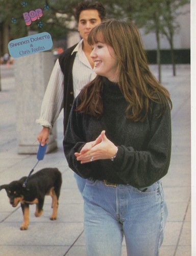 Shannen Doherty Chris Foufas pinup Mark Paul Gosselaar picture photo ...