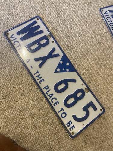 VINTAGE AUSTRALIAN VICTORIAN LICENSE REGO NUMBER PLATE RDS400 SHED SIGN ...